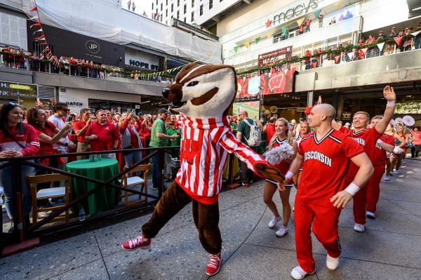 Dancing Badgers in downtown L.A. – Rose Bowl 2020 – UW–Madison